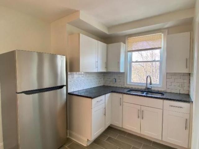2 Br, 1 bath, Condo 11 Roosevelt St
