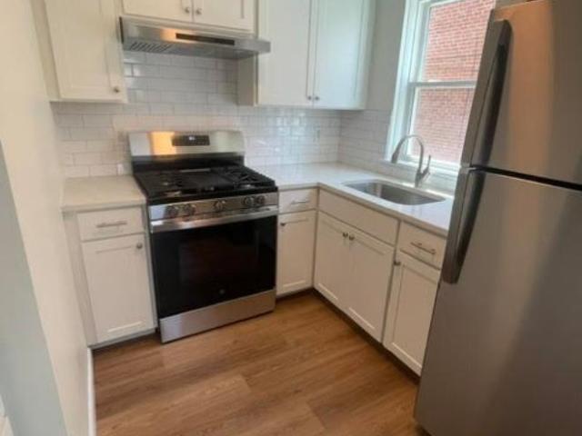 2 Br, 1 bath, Condo 11 S Manor Road