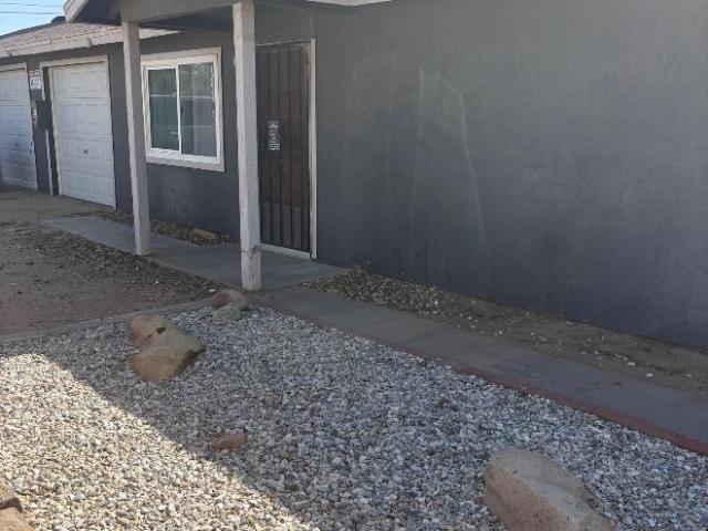 2 Br, 1 bath, Condo 12048 Sand Ave
