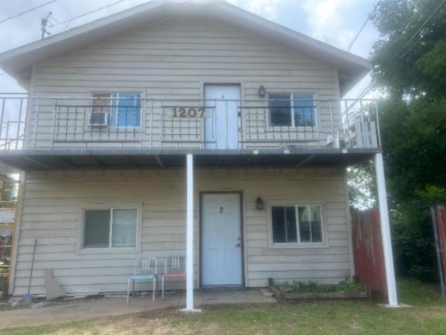 2 Br, 1 bath, Condo 1207 N Ross Ave