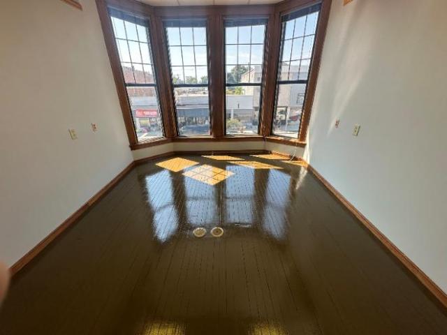 2 Br, 1 bath, Condo 120 N Main St