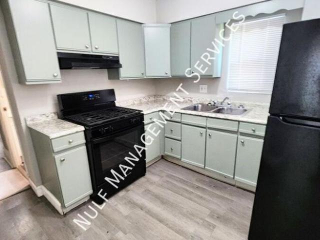 2 Br, 1 bath, Condo 1210 Maple Avenue