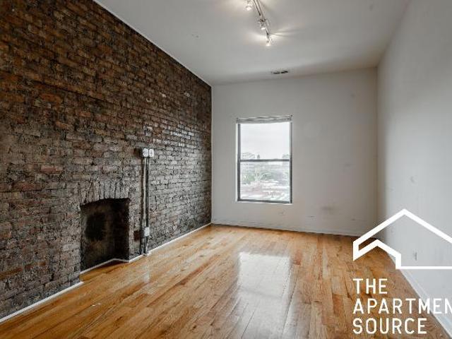 2 Br, 1 bath, Condo 1212 West Foster Avenue