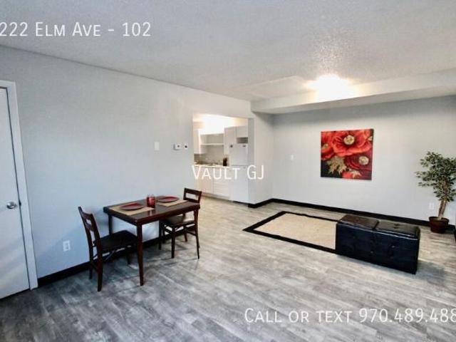 2 Br, 1 bath, Condo 1222 Elm Ave