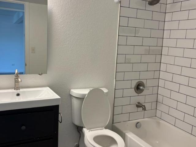 2 Br, 1 bath, Condo 1222 Wadsworth Boulevard