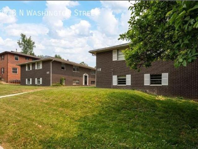 2 Br, 1 bath, Condo 122 B N Washington Street