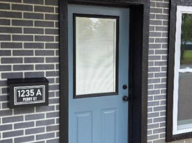 2 Br, 1 bath, Condo 1235 Perry St