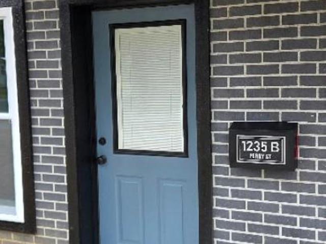 2 Br, 1 bath, Condo 1235 Perry St