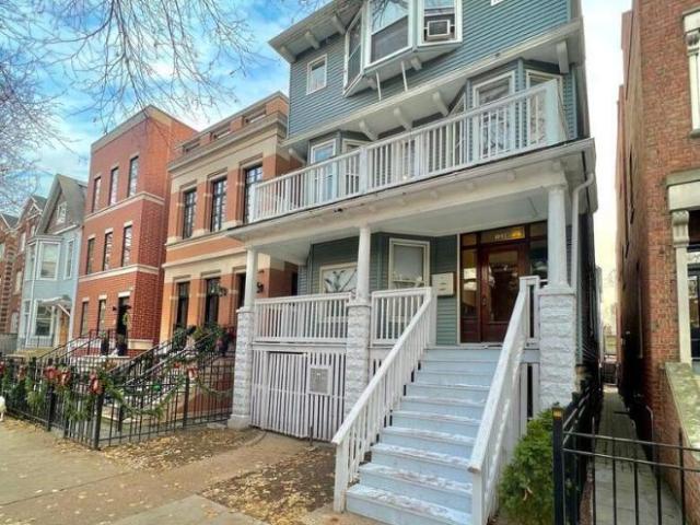 2 Br, 1 bath, Condo 1239 West Roscoe