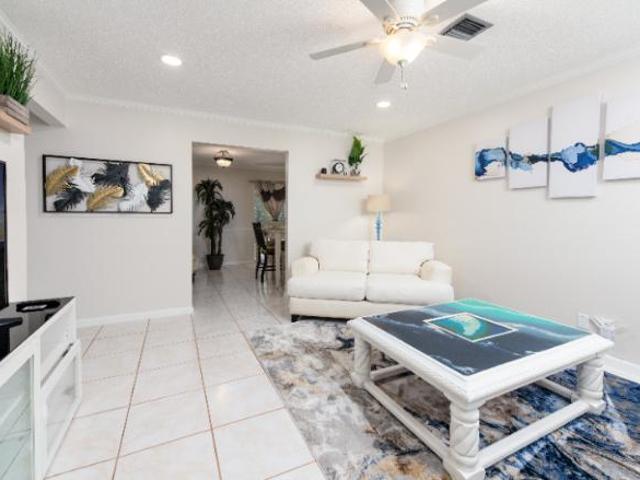 2 Br, 1 bath, Condo 1230 Block Island Rd