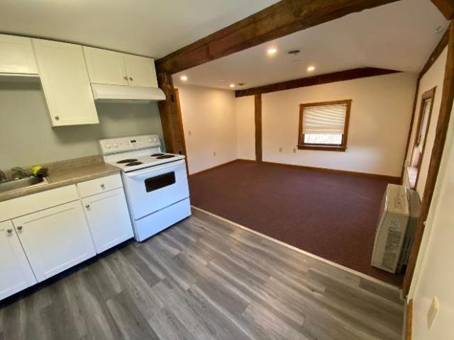 2 Br, 1 bath, Condo 1230 White Mountain Highway