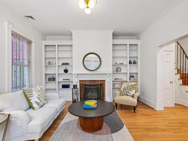 2 Br, 1 bath, Condo 123 7th Street NE