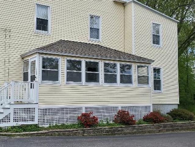 2 Br, 1 bath, Condo 123 Bartlett St