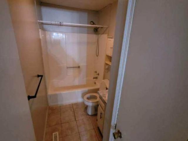 2 Br, 1 bath, Condo 123 Ferndale Dr