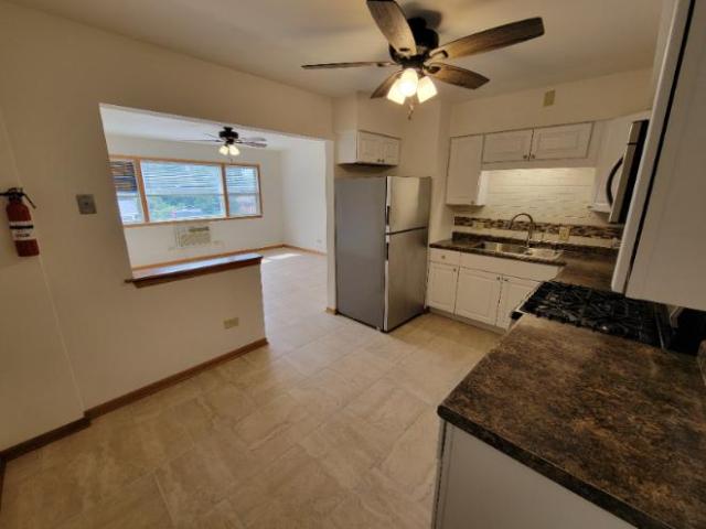 2 Br, 1 bath, Condo 1244 Main St