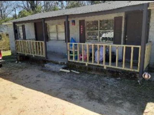 2 Br, 1 bath, Condo 1247 Hall Street
