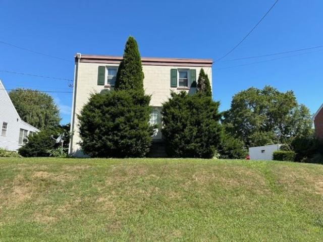 2 Br, 1 bath, Condo 1249 E Caracas Ave