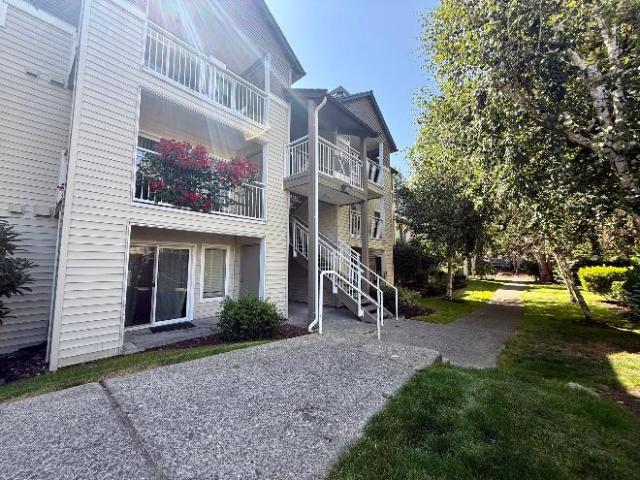 2 Br, 1 bath, Condo 12405 Harbour Point Blvd