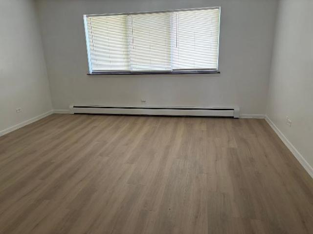 2 Br, 1 bath, Condo 12418 S Harding