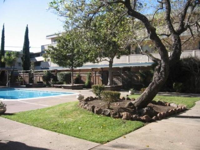 2 Br, 1 bath, Condo 125 Nova Albion Way