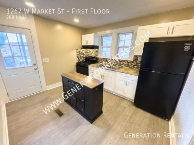 2 Br, 1 bath, Condo 1267 W Market St