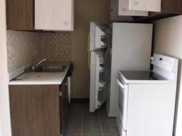 2 Br, 1 bath, Condo 1277 Cove Ave