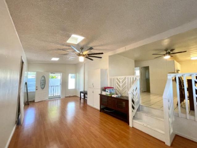2 Br, 1 bath, Condo 1279 Manulani Street