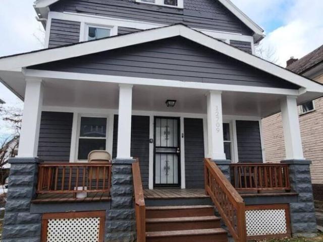 2 Br, 1 bath, Condo 12709 Parkhill Ave