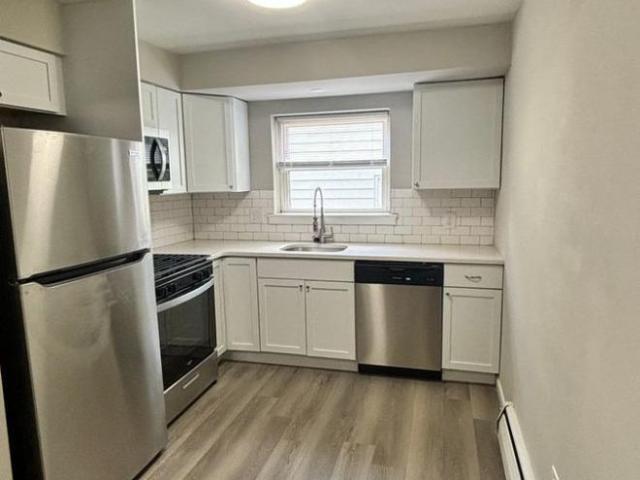 2 Br, 1 bath, Condo 127 Belmont Ave