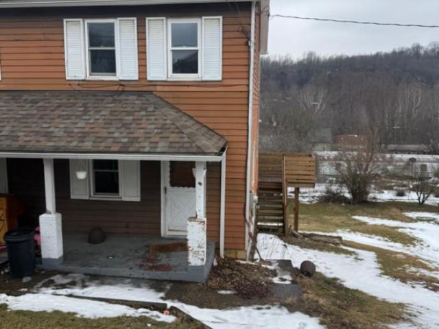 2 Br, 1 bath, Condo 127 May Street