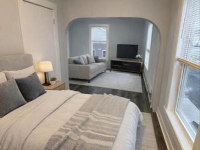 2 Br, 1 bath, Condo 127 Portland Street