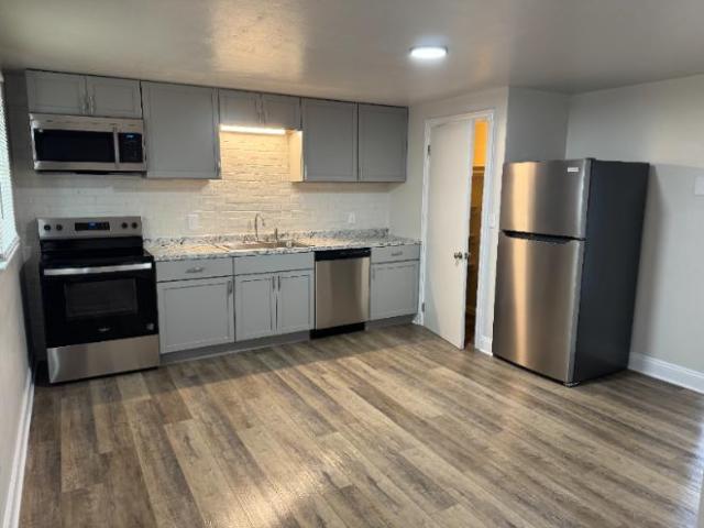 2 Br, 1 bath, Condo 127 Water Street