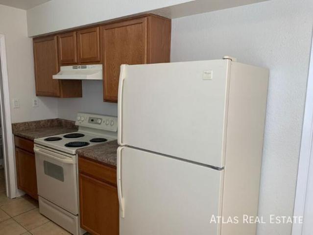 2 Br, 1 bath, Condo 128 W Inglewood Street