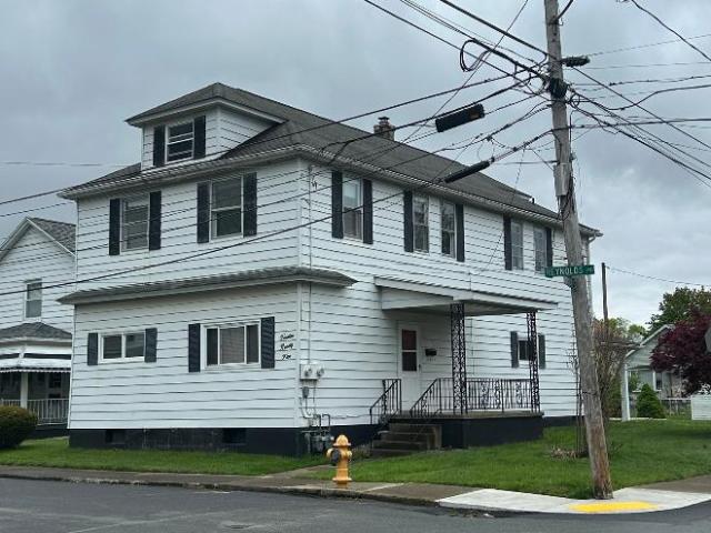 2 Br, 1 bath, Condo 1295 Reynolds Ave