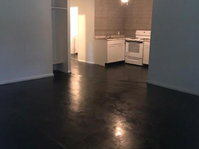 2 Br, 1 bath, Condo 129 Hilltop Circle