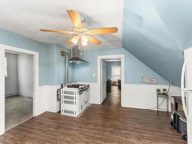 2 Br, 1 bath, Condo 129 Snow St