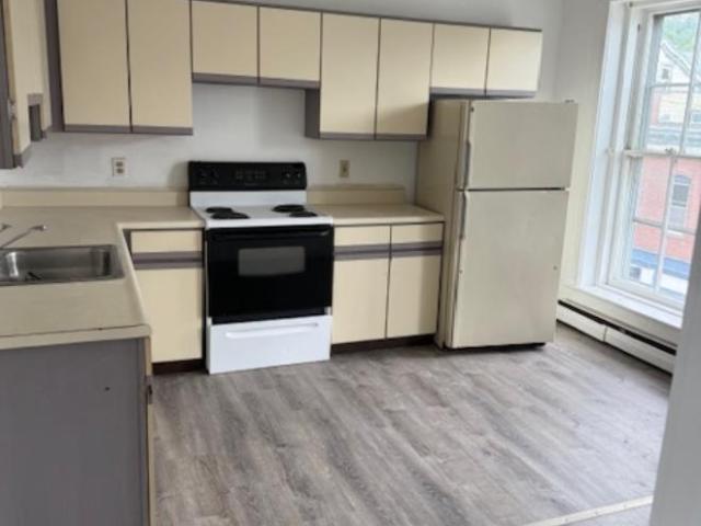 2 Br, 1 bath, Condo 12 East Main Street