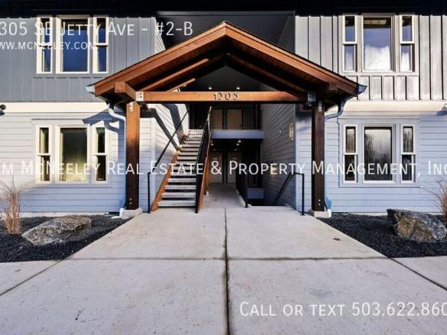 2 Br, 1 bath, Condo 1305 SE Jetty Ave