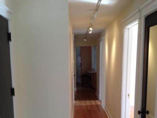 2 Br, 1 bath, Condo 1305 W Newport Ave