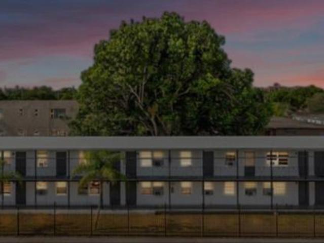 2 Br, 1 bath, Condo 1306 Nw 61st St