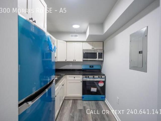 2 Br, 1 bath, Condo 1300 Morris Rd SE