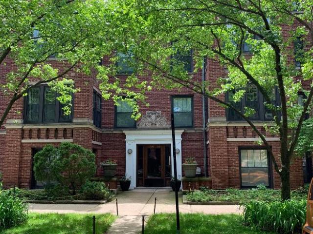 2 Br, 1 bath, Condo 1301 W Cornelia Ave