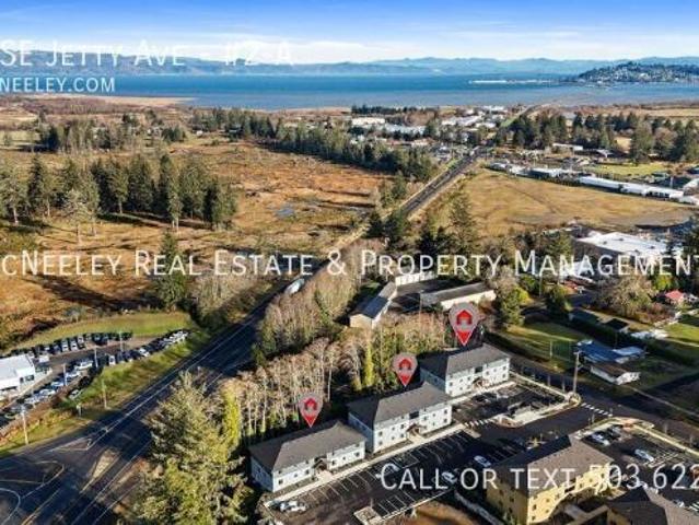2 Br, 1 bath, Condo 1303 SE Jetty Ave