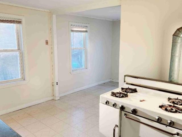 2 Br, 1 bath, Condo 130 Cetral Street