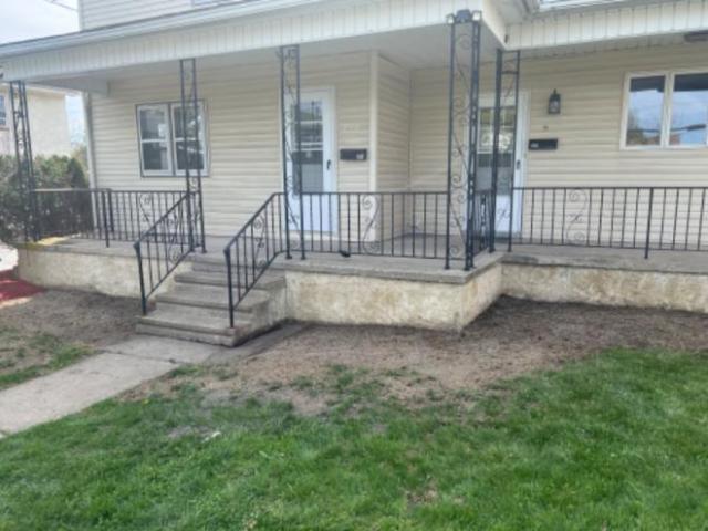 2 Br, 1 bath, Condo 130 S Apple Street
