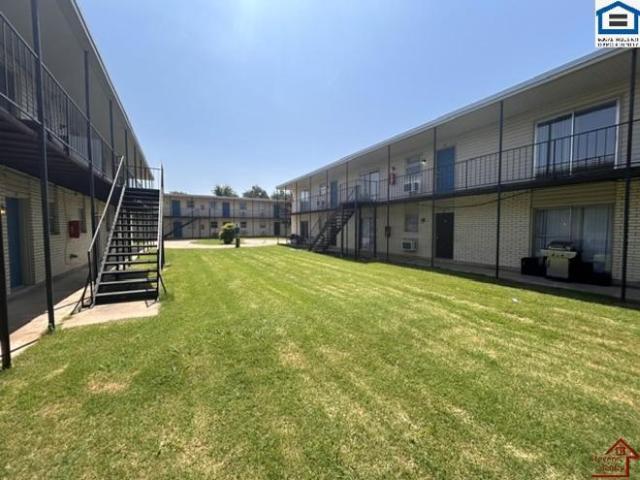 2 Br, 1 bath, Condo 1314 NW Irwin Ave