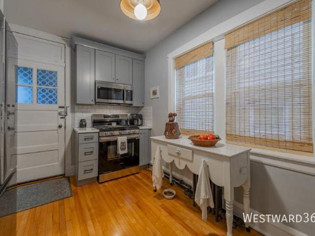 2 Br, 1 bath, Condo 1318 Dewey