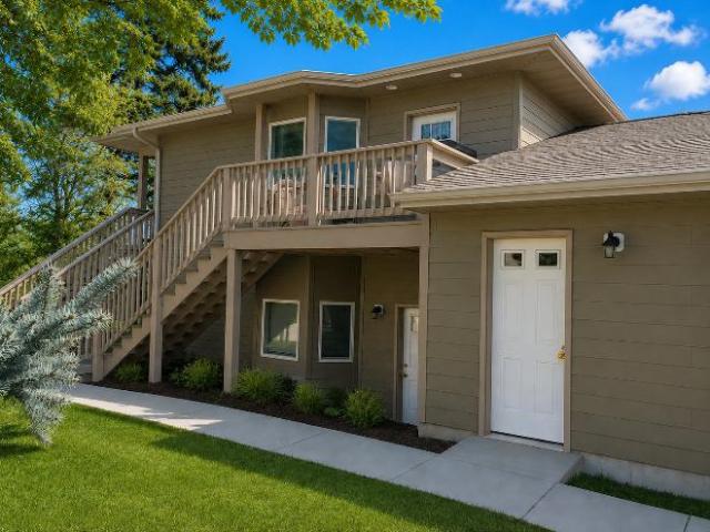 2 Br, 1 bath, Condo 1319 Walnut Street