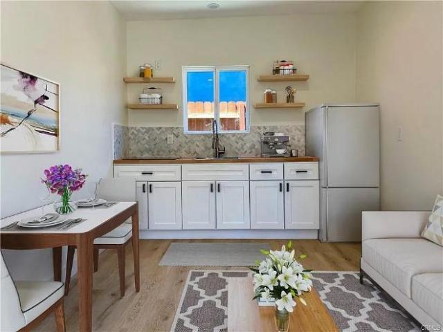 2 Br, 1 bath, Condo 13104 Jouett St