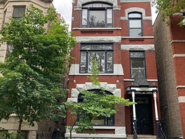 2 Br, 1 bath, Condo 1310 N Hoyne Ave